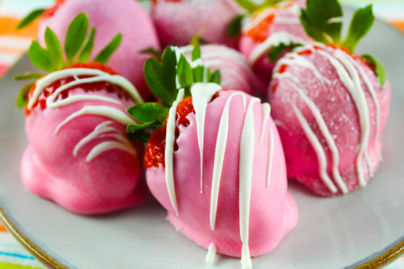 How to Make Pink Chocolate Covered Strawberries - The Food Hussy