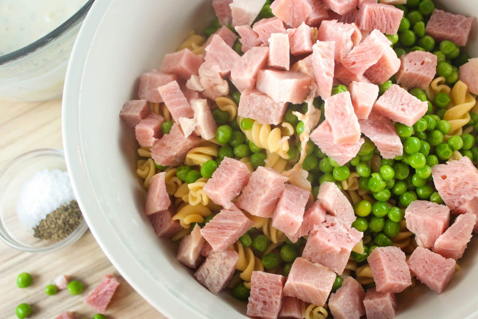 Copycat Ruby Tuesday Pasta Salad Recipe - The Food Hussy