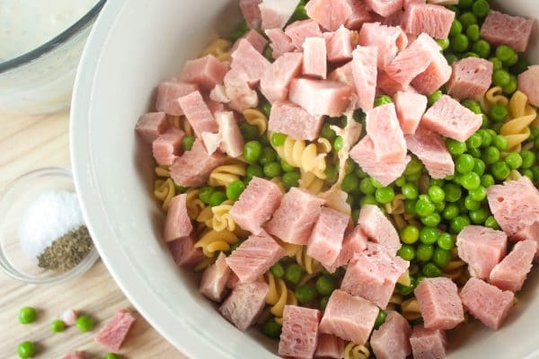 Copycat Ruby Tuesday Pasta Salad Recipe - The Food Hussy