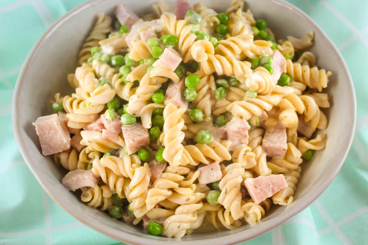 Copycat Ruby Tuesday Pasta Salad Recipe - The Food Hussy